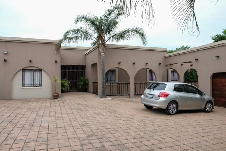 Beach Retreat Guest House - Amanzimtoti