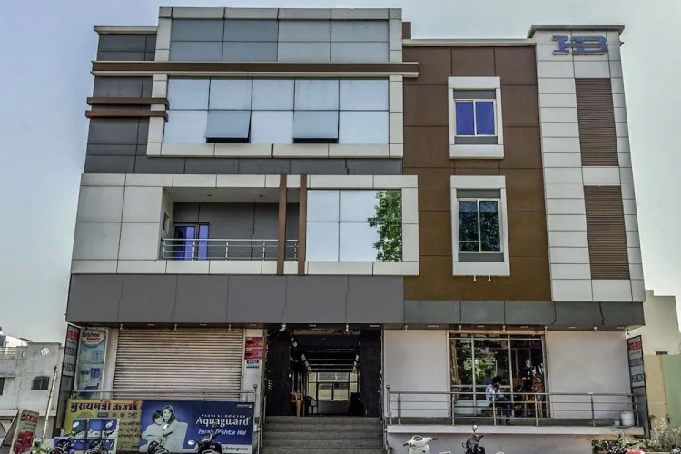 Oyo 2222 Hotel Bhumi - Abu Road