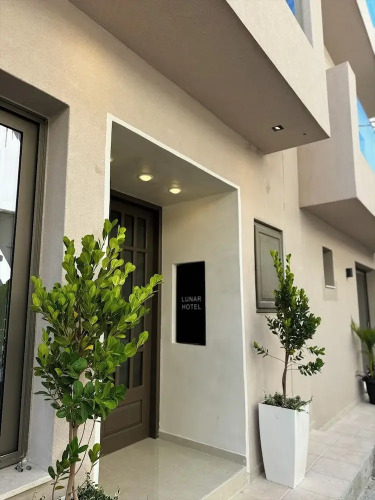 Lunar Hotel - Koutouloufari