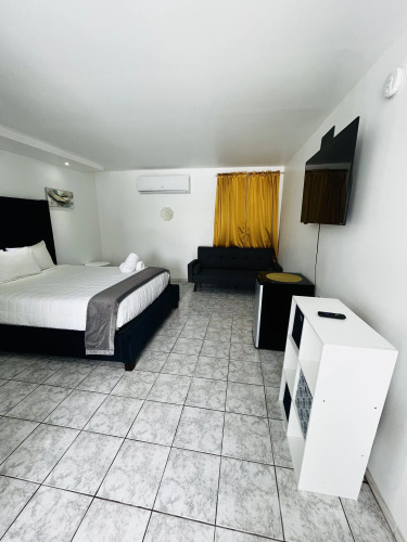 Douglas Highway Hotel - Mayagüez