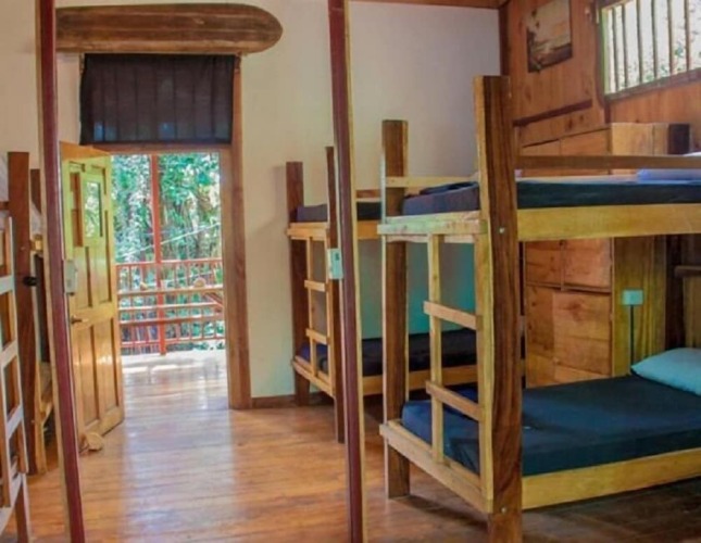 Burnt Toast Surf Camp - Hostel - Nosara
