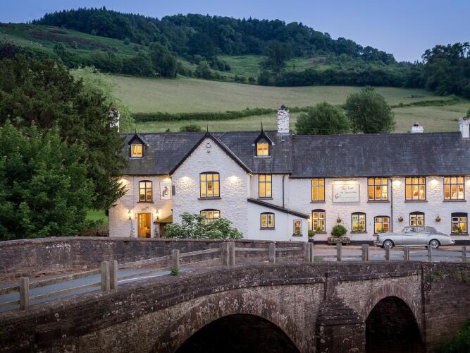 The Bell At Skenfrith - Forest of Dean