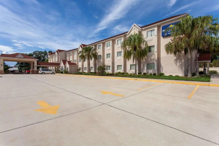 Microtel Inn & Suites By Wyndham Lady Lake/the Villages - Wildwood, FL