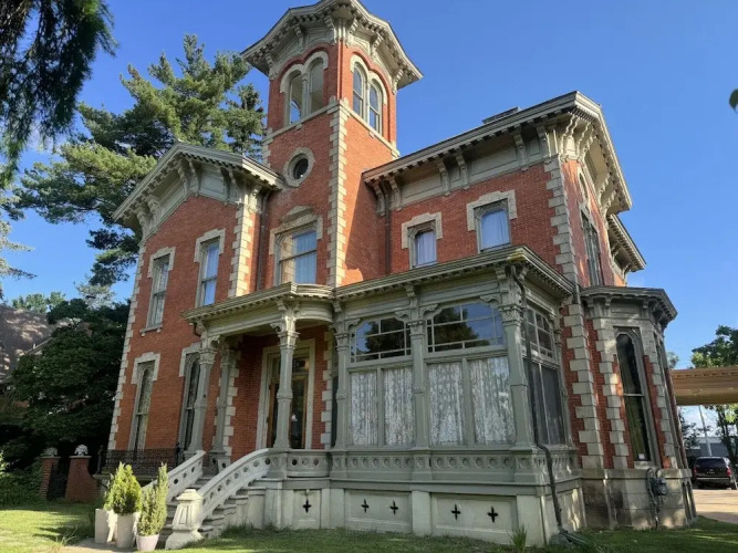 Upjohn House Inn - Kalamazoo, MI