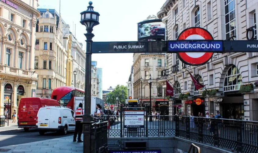Zedwell Capsule Hotel, Piccadilly Circus - Central London
