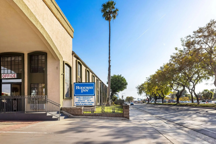 Rodeway Inn - Huntington Beach, CA