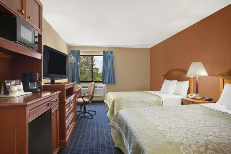 Days Inn Middletown - Middletown, NY