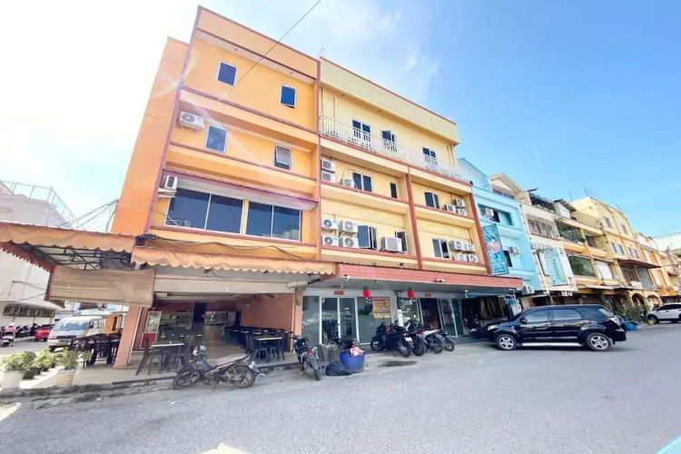 Hotel O Jodoh Near Grand Batam Mall Formerly Agung Hotel - Batam