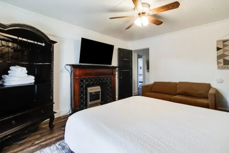 Jefferson Flat - Balcony Suite - Lafayette, LA
