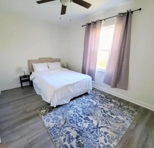 Lakewood Lyon Park Renovated Cottage Near Duke 28a - Durham, NC