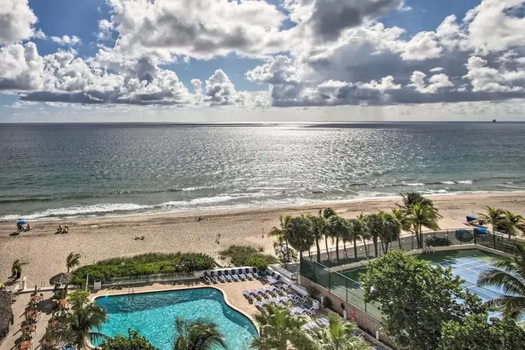 Luxe Beachfront Ft Lauderdale Resort Condo W/ Pool 1 Bedroom Apts By Redawning - Pompano Beach, FL