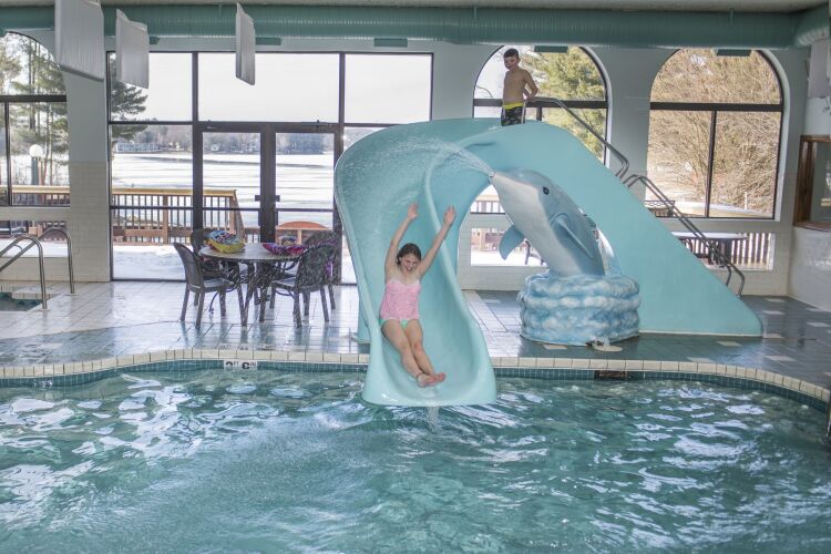 Baker's Sunset Bay Resort - Wisconsin Dells, WI