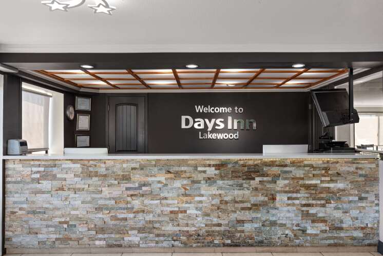 Days Inn By Wyndham Lakewood South Tacoma - Steilacoom, WA