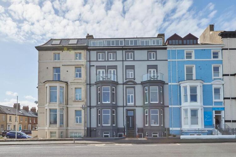 Host Stay Sea Watcher - Whitby, UK