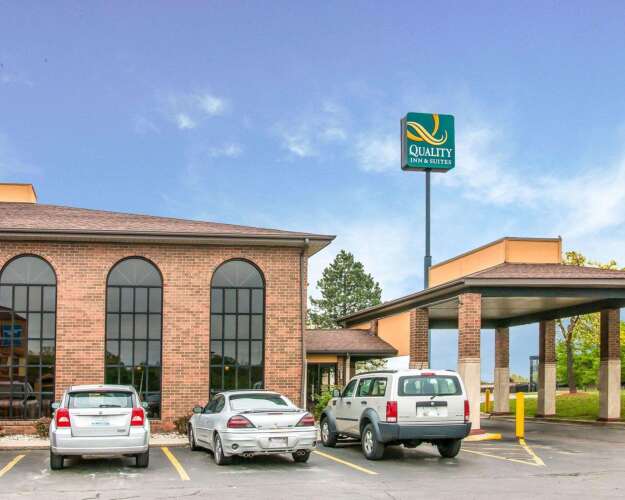 Quality Inn And Suites Airport - Flint, MI