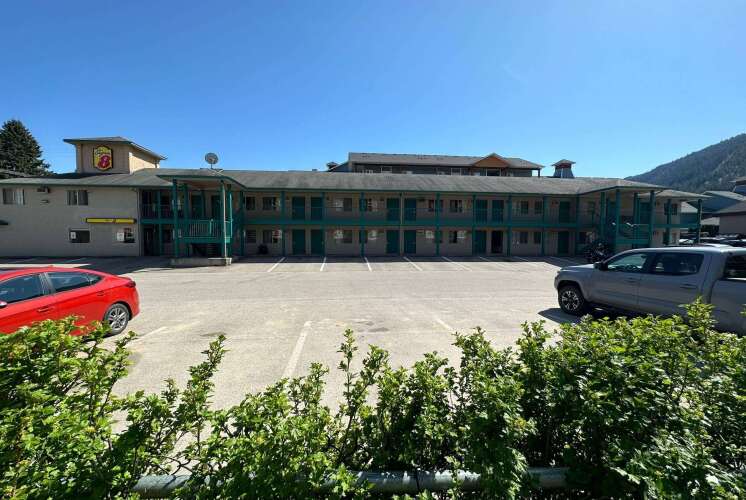 Super 8 By Wyndham Sicamous - Sicamous