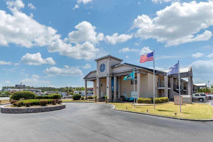 Suburban Studios At The University - Conway, SC