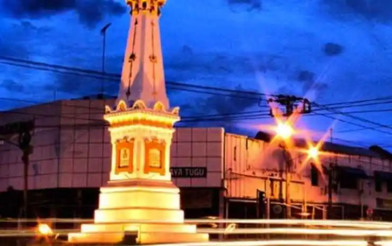 Backpacker Omah Warno Syariah Near Tugu - Yogyakarta