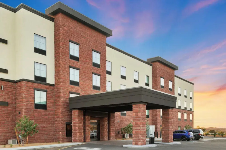 Cobblestone Hotel & Suites - Wickenburg - Wickenburg, AZ