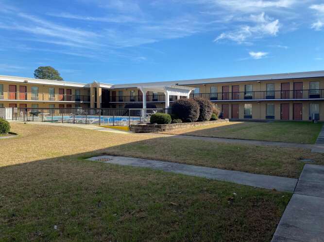 Quality Inn Elizabeth City Near University - Elizabeth City, NC