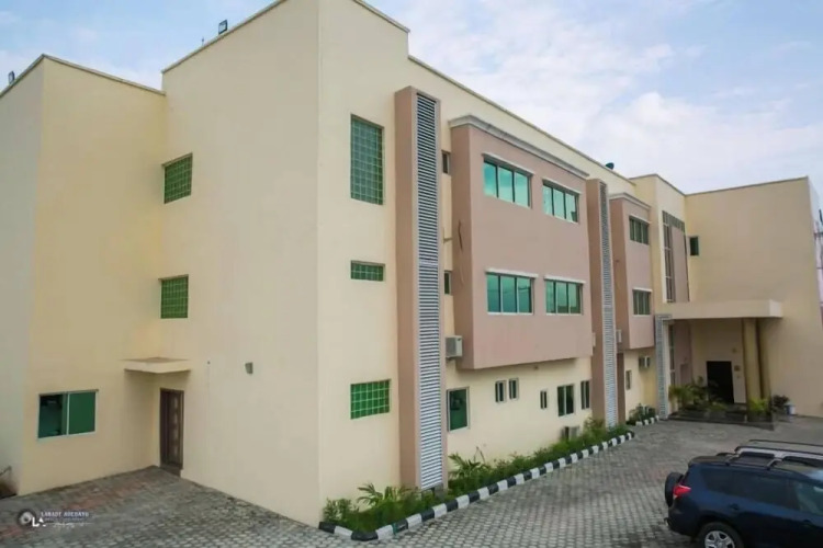 Fawzy Hotel - Ibadan