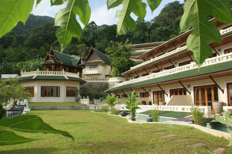 Prince Edouard Apartment & Resort - Pa Tong