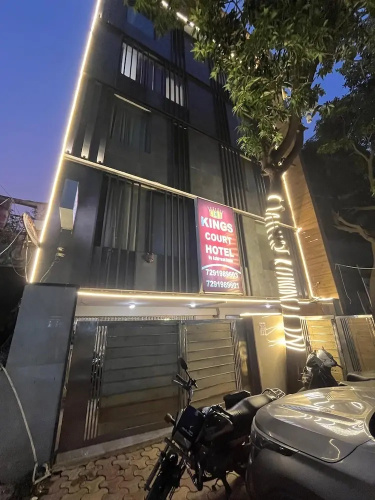 Kings Court Hotel - Delhi