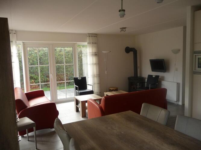 Detached Bungalow With Whirlpool And Solarium, In Nature - Frise