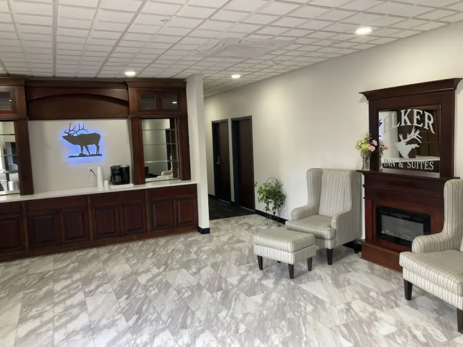 Elker Inn & Suites - Elk County, PA