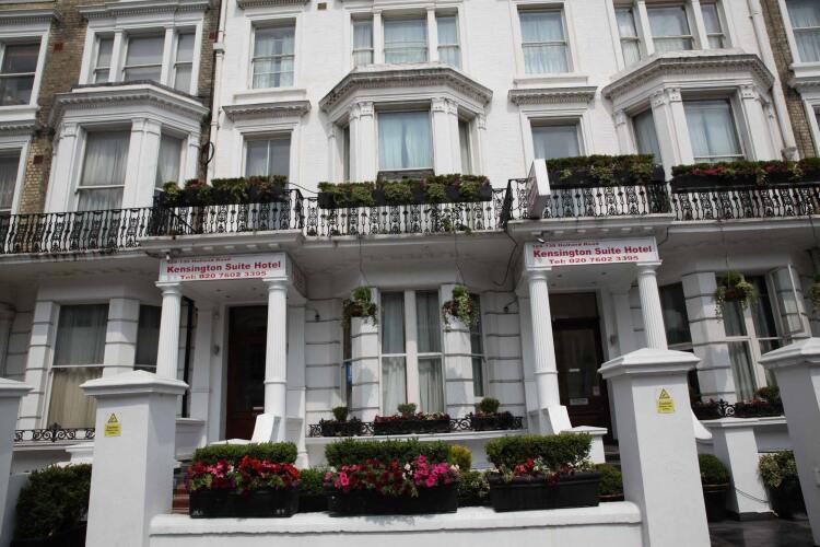 Kensington Suite Hotel - 