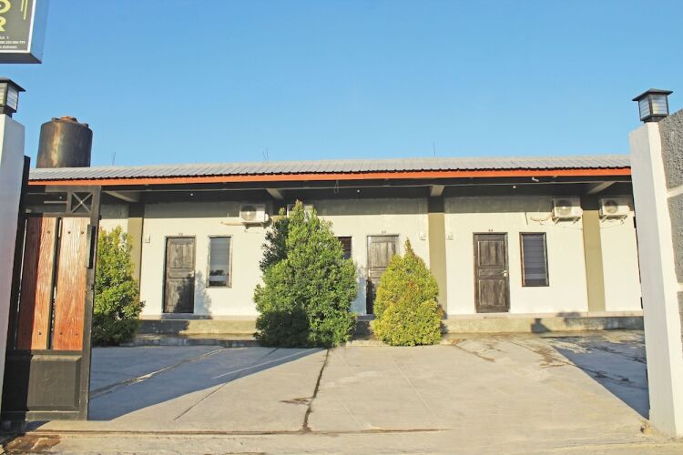 Oyo 92961 Amor Kost - Kupang