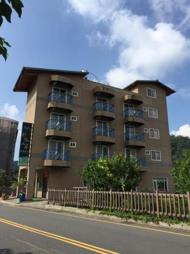 Crystal Jade Chalet - Xinyi