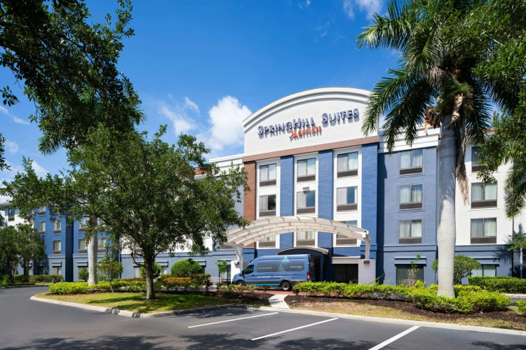 Springhill Suites By Marriott Fort Myers Airport - Fort Myers, FL