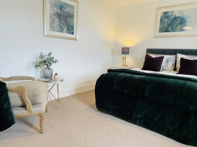 Coach House - Bridgend