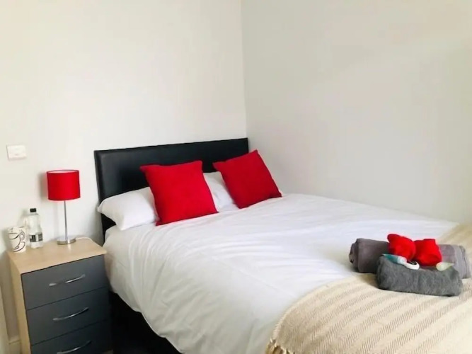 Townhouse @ 51 Balfour St -Stoke - Stoke-on-Trent