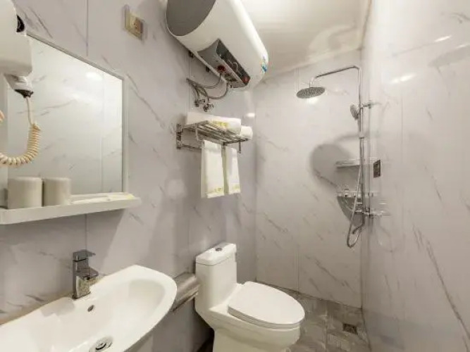 Longshu Hotel (Taiyuan Wusu International Airport South Railway Station) - Jinzhong