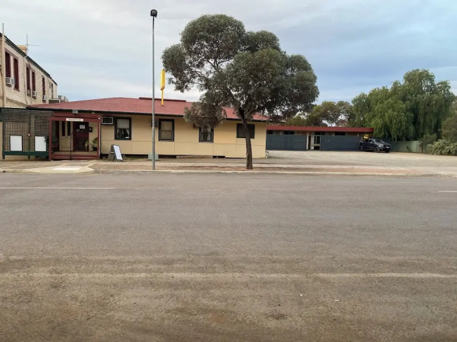 Hawker Hotel Motel - Hawker
