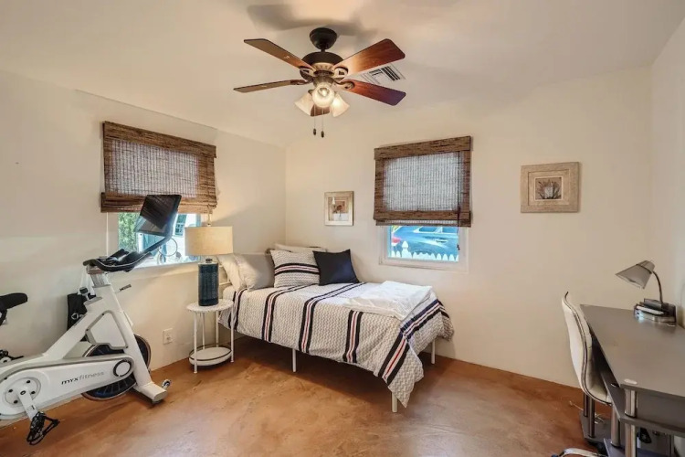 Casas Adobes + Salt Water Pool + Guest House + Views - Arizona