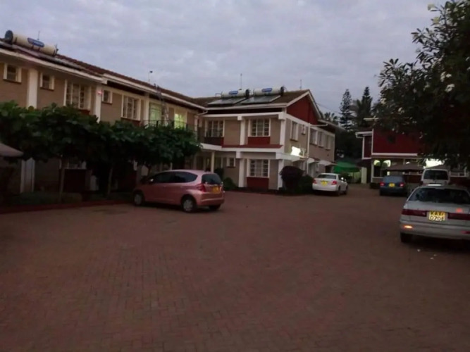 St. Anna Guest House - 基蘇木