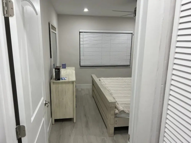 Sea Echo Apartment Motel - Lauderdale-by-the-Sea, FL