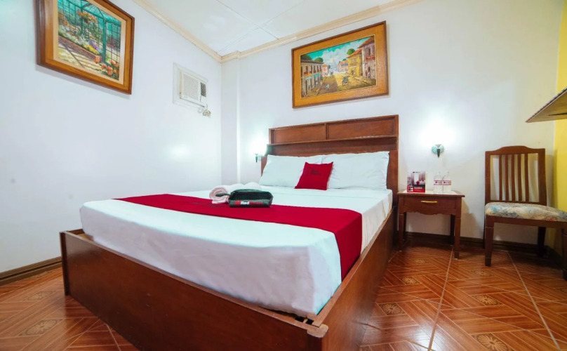 Reddoorz @ La Casa Guesthouse - Porac