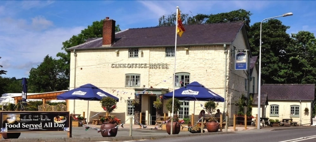 Cann Office Hotel - Wales