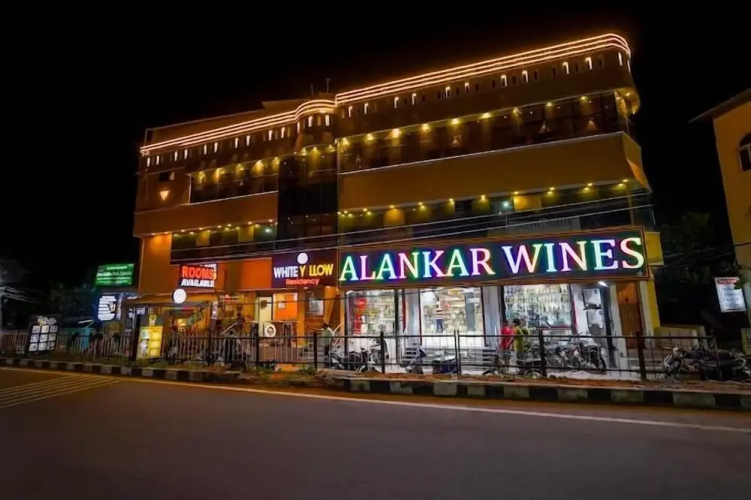 White Yellow Residency - Puducherry