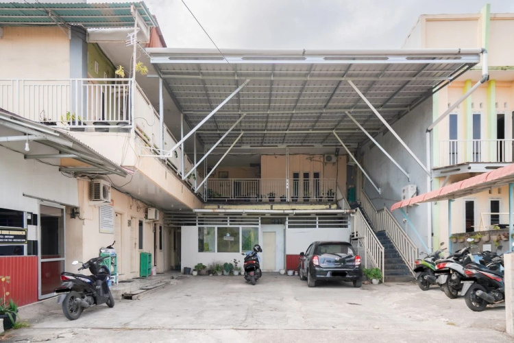 Urbanview Hotel Mine Residence Syariah - Padang