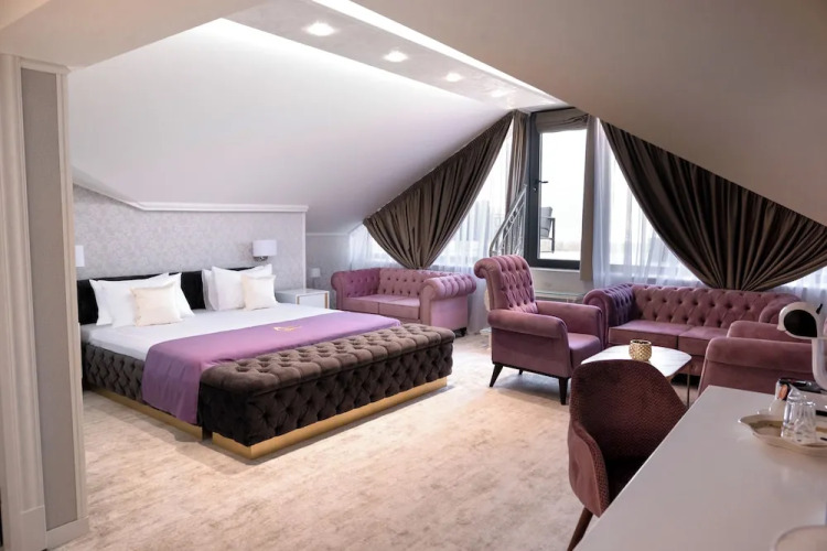 The Queen Palace - Novi Sad