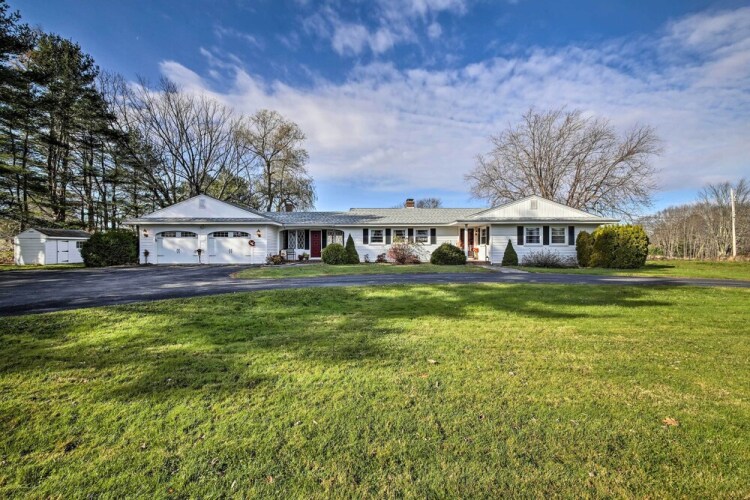 Peaceful Maine Home W/ Patio: Ocean Inlet Getaway! - Bath, ME