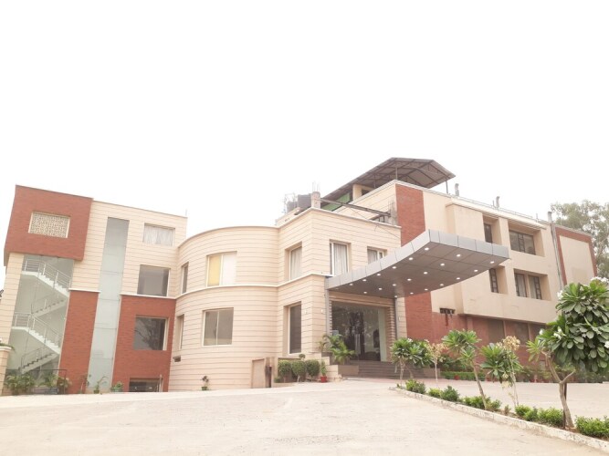 Classic Residency - Kalka