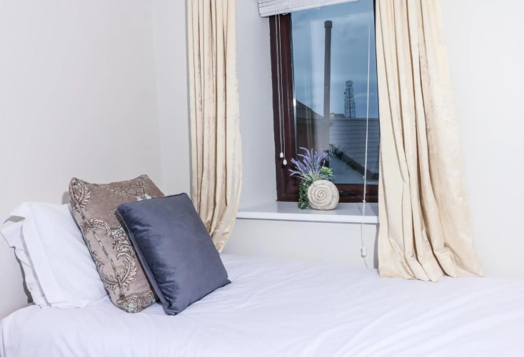 Bright 3bed Sleeps 9 With Secret Garden 5min Walk To Town - Sligo