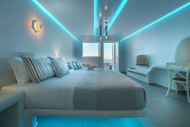 Secret Legend Suites - Oia