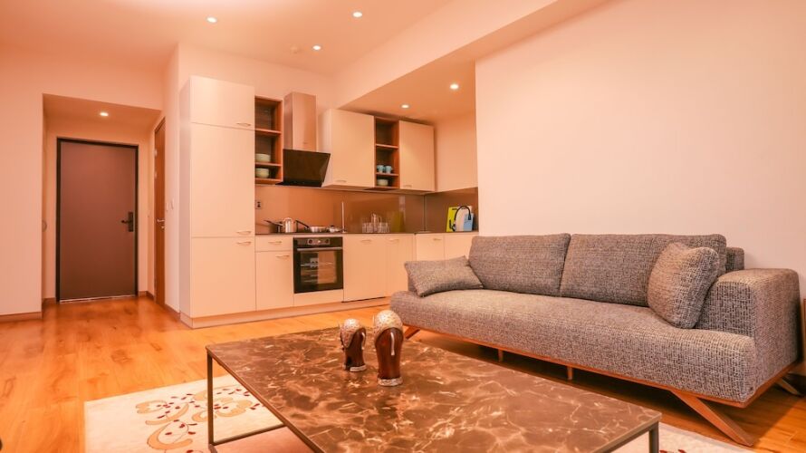 May Seven Service Apartment - 烏蘭巴托